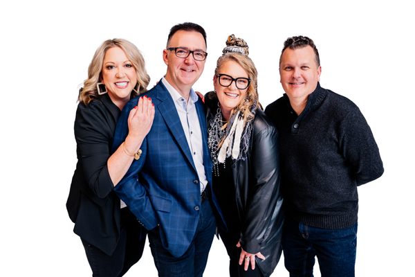 WKRQ Q102 - Updated December 2025 - 11 Photos - 4800 Kennedy Ave ...