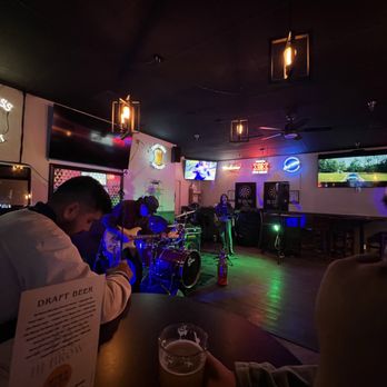 HI BROW PUB - Updated October 2025 - 25 Photos & 28 Reviews - 1667 N ...