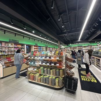 NUTS NOW - Updated December 2025 - 55 Photos & 17 Reviews - 5713 Allen ...