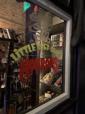 FAMOUS MONSTER PIZZA - Updated July 2025 - 108 Photos & 45 Reviews ...