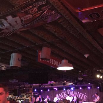 ROLLIES REDNECKS & LONGNECKS - Updated December 2024 - 52 Photos & 36 ...