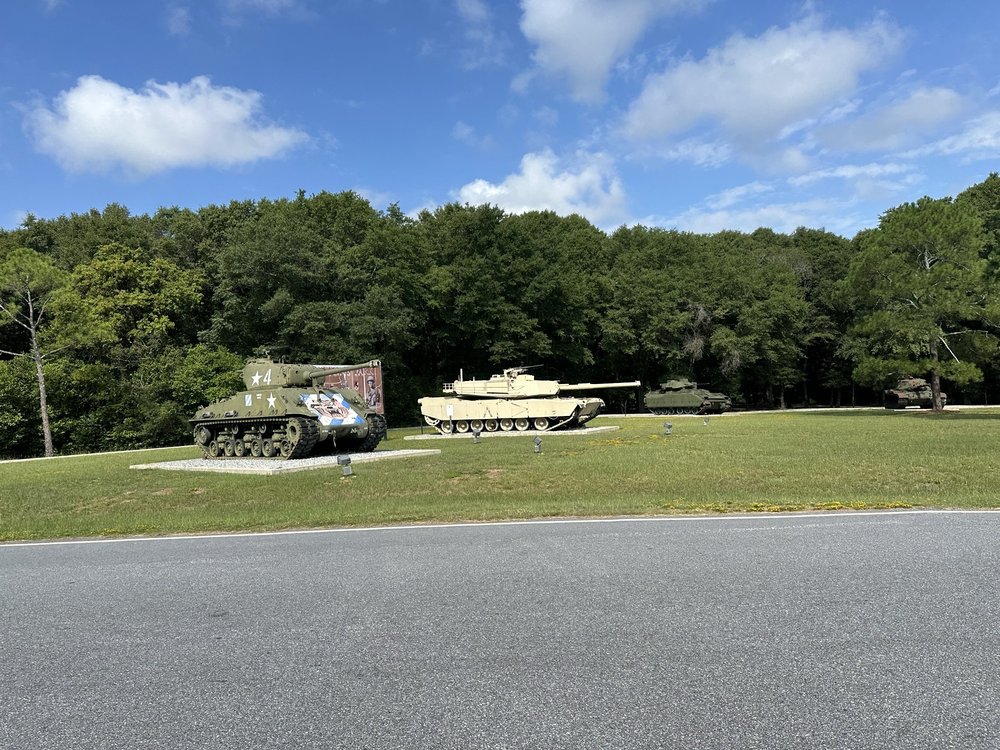 FORT MORE - Updated November 2024 - 14 Photos - 2502 Indianhead Rd ...