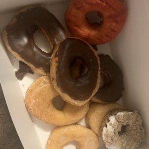 DONUT FRIAR - Updated October 2025 - 463 Photos & 557 Reviews - 634 ...