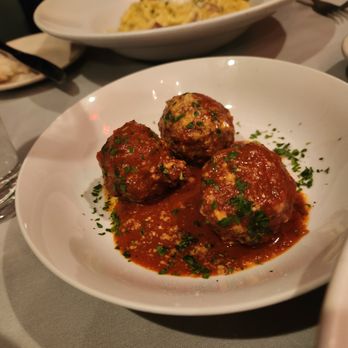 ROMA - Updated January 2025 - 381 Photos & 260 Reviews - 2347 ...