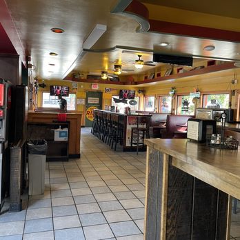 THE ORIGINAL J.R. CRICKETS IN MIDTOWN ATLANTA - Updated November 2024 ...