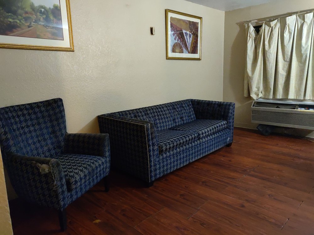 RODEWAY INN & SUITES - 144 Photos & 72 Reviews - 3100 Pacific Hwy East ...