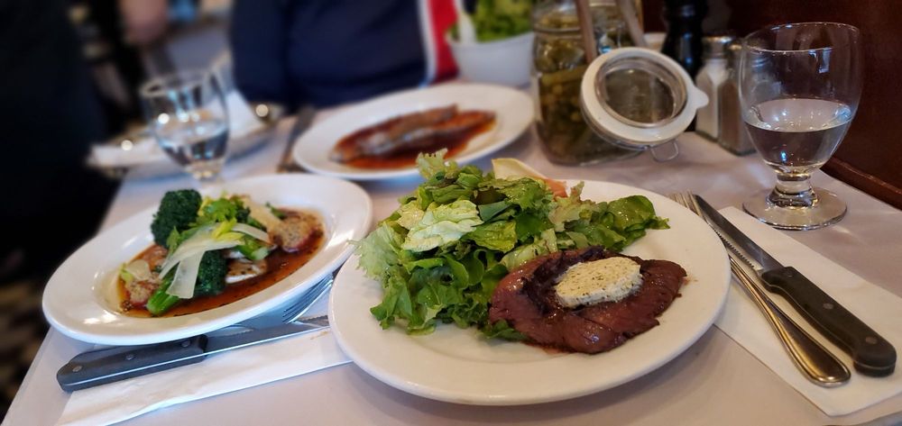 L’EXPRESS - 1157 Photos & 689 Reviews - 3927 Rue Saint-Denis, Montréal ...