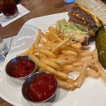 COOPER’S HAWK WINERY & RESTAURANT- AVON - Updated March 2025 - 367 ...