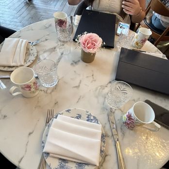 LITTLE HEN - Updated December 2025 - 2909 Photos & 1143 Reviews - 3451 ...