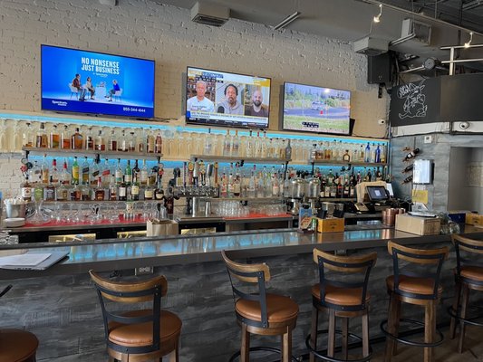 ACROPOLIS GREEK TAVERNA - Updated February 2025 - 870 Photos & 722 ...