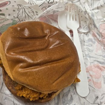 JOLLIBEE - Updated August 2025 - 132 Photos & 92 Reviews - 10875 NE ...