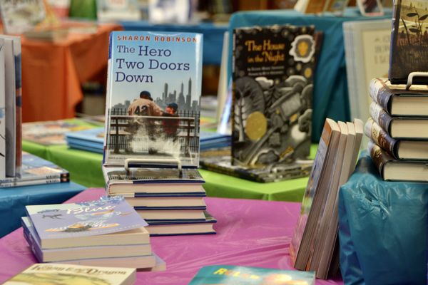 BEDFORD FALLS BOOK FAIRS - Updated November 2025 - 12 Photos - 2801 ...