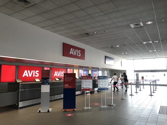 AVIS CAR RENTAL - 32 Photos & 159 Reviews - 6520 McNair Cir, Sacramento ...