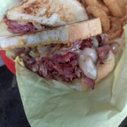 SPRINGBOK BAR & GRILL - 362 Photos & 726 Reviews - 16153 Victory Blvd ...