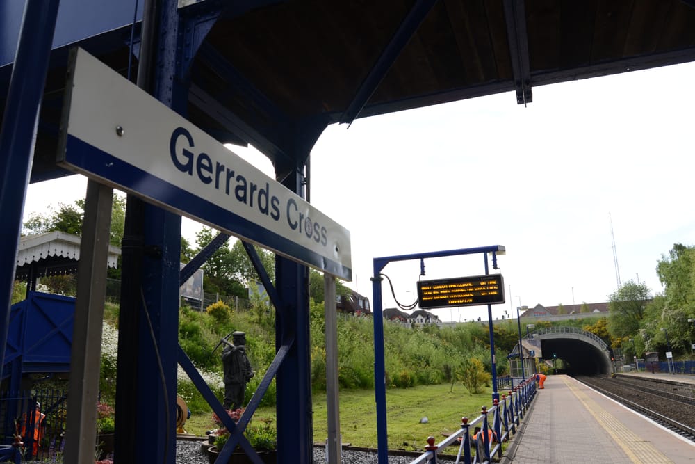 GERRARDS CROSS RAILWAY STATION - Updated October 2025 - Station ...