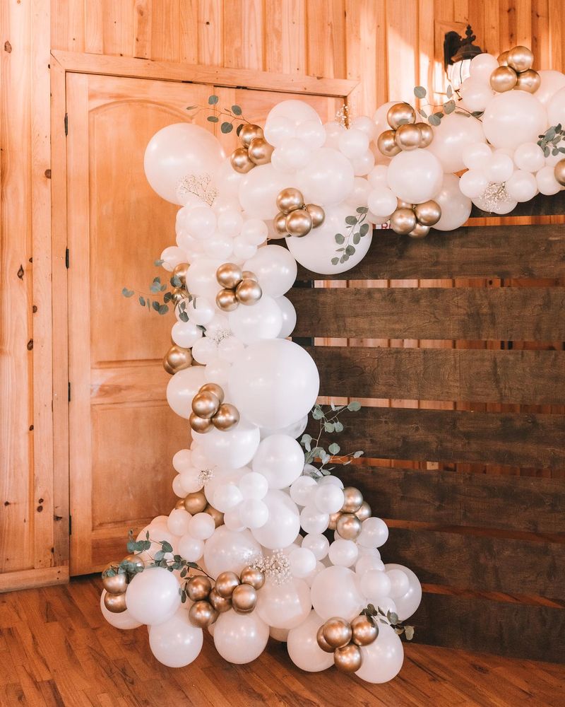 NO STRINGS ATTACHED BALLOONS - Updated September 2024 - 11 Photos ...