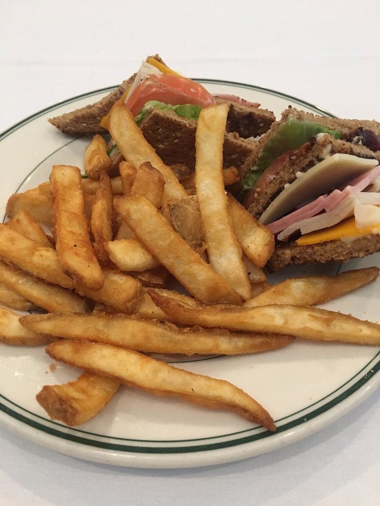 POINTE RESTAURANT & LOUNGE AT HARBOUR POINTE - 11817 Harbour Pointe ...