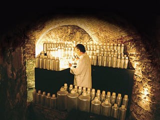 GUY DELFORGE - Route Merveilleuse 60, Namur, Belgium - Perfume - Phone ...