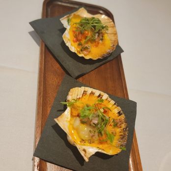 NINETEEN 61 - Updated December 2025 - 993 Photos & 704 Reviews - 215 E ...