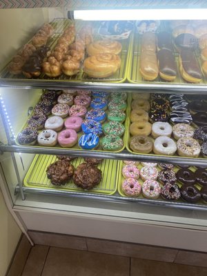 SNOWFLAKE DONUTS - Updated August 2025 - 16 Reviews - 1314 Pin Oak Rd ...