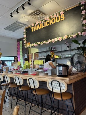 THAILICIOUS - Updated October 2025 - 120 Photos & 85 Reviews - 7013 ...