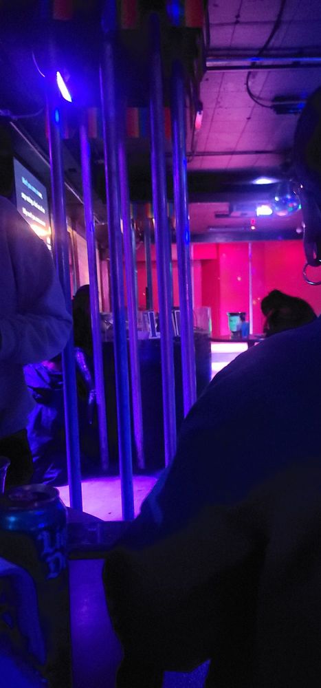 5 STAR SALOON - Updated December 2025 - 293 Photos & 133 Reviews - 132 ...