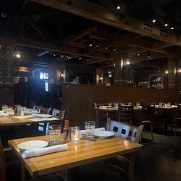 MAPLE TREE INN - Updated December 2025 - 904 Photos & 754 Reviews ...