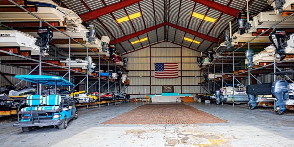 LOGGERHEAD - FISH TALE MARINA - Updated August 2025 - 47 Photos & 35 ...