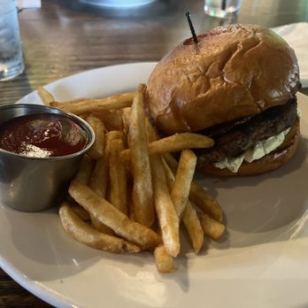 HOP VALLEY BREWING COMPANY - Updated December 2024 - 315 Photos & 618 ...