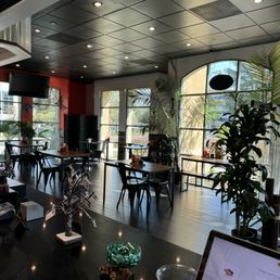 FISHBONE SEAFOOD WOODLAND HILLS - Updated November 2024 - 135 Photos ...