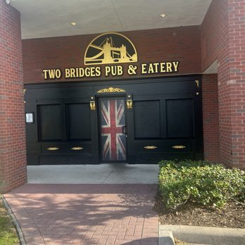 TWO BRIDGES PUB & EATERY - Updated September 2025 - 52 Photos & 31 ...