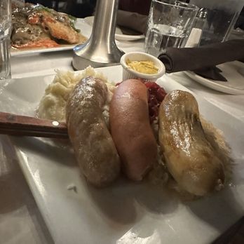 JAGERHAUS GERMAN RESTAURANT & BIERGARTEN - Updated December 2024 - 577 ...