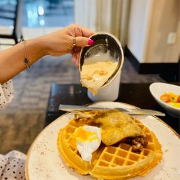 EQUES - Updated October 2025 - 441 Photos & 368 Reviews - 900 Bellevue ...