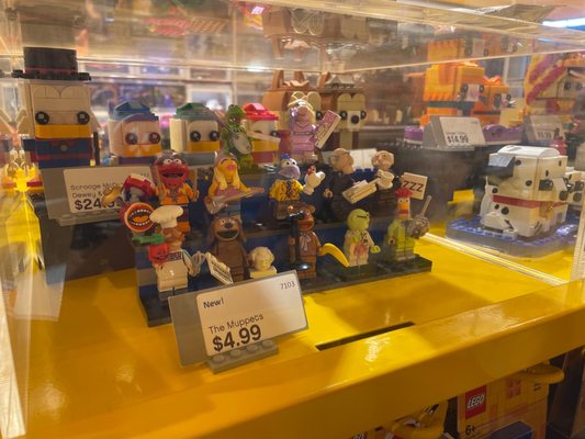 LEGO - Updated October 2024 - 43 Photos & 15 Reviews - 7400 San Pedro ...