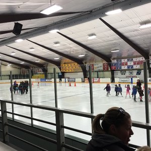 OAKTON ICE ARENA - Updated August 2025 - 11 Photos & 13 Reviews - 2800 ...