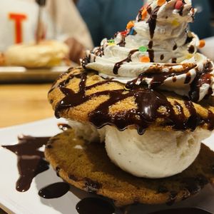 HUMDINGERS - Updated December 2025 - 199 Photos & 174 Reviews - 64 E ...