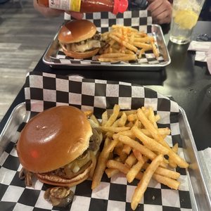 BURGER BAR - 21 Photos - 12 E Ferguson Ave, Wood River, Illinois ...