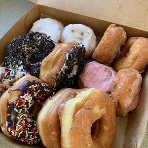 OB-CO’S DONUTS - 103 Photos & 145 Reviews - 547 Fischer Blvd, Toms ...