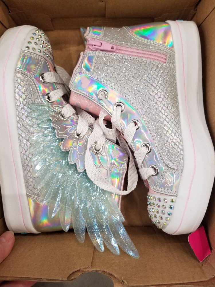 SKECHERS WAREHOUSE OUTLET - Updated January 2026 - 11 Photos - 650 Bald ...