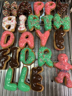 SNOWFLAKE DONUTS - SAWDUST RD - Updated May 2024 - 70 Photos & 35 ...