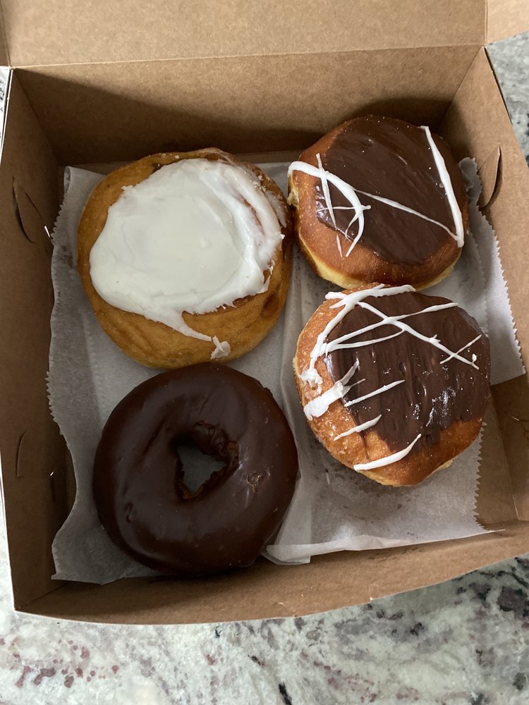 PETERSON’S TASTY DELIGHT BAKERY - 62 Photos & 100 Reviews - 1720 W ...