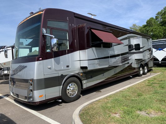 GENERAL RV CENTER - 58 Photos & 152 Reviews - RV Dealers - 13396 E US ...