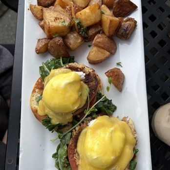 CAFÉ LUNA - Updated January 2025 - 2193 Photos & 1829 Reviews - 612 ...