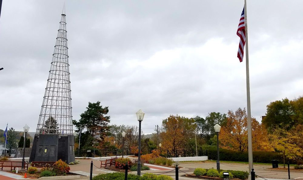 STILLWATER VETERANS MEMORIAL - Updated May 2026 - 12 Photos - 138 Pine ...