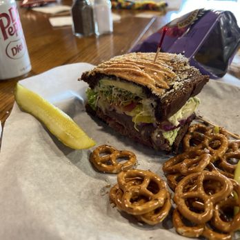 SMACKY’S ON BROADWAY - Updated October 2025 - 161 Photos & 214 Reviews ...