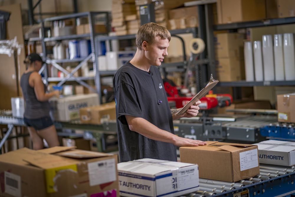 SILVER SCREEN PRINTING - Updated June 2025 - 10 Photos - 1135 S Rock ...