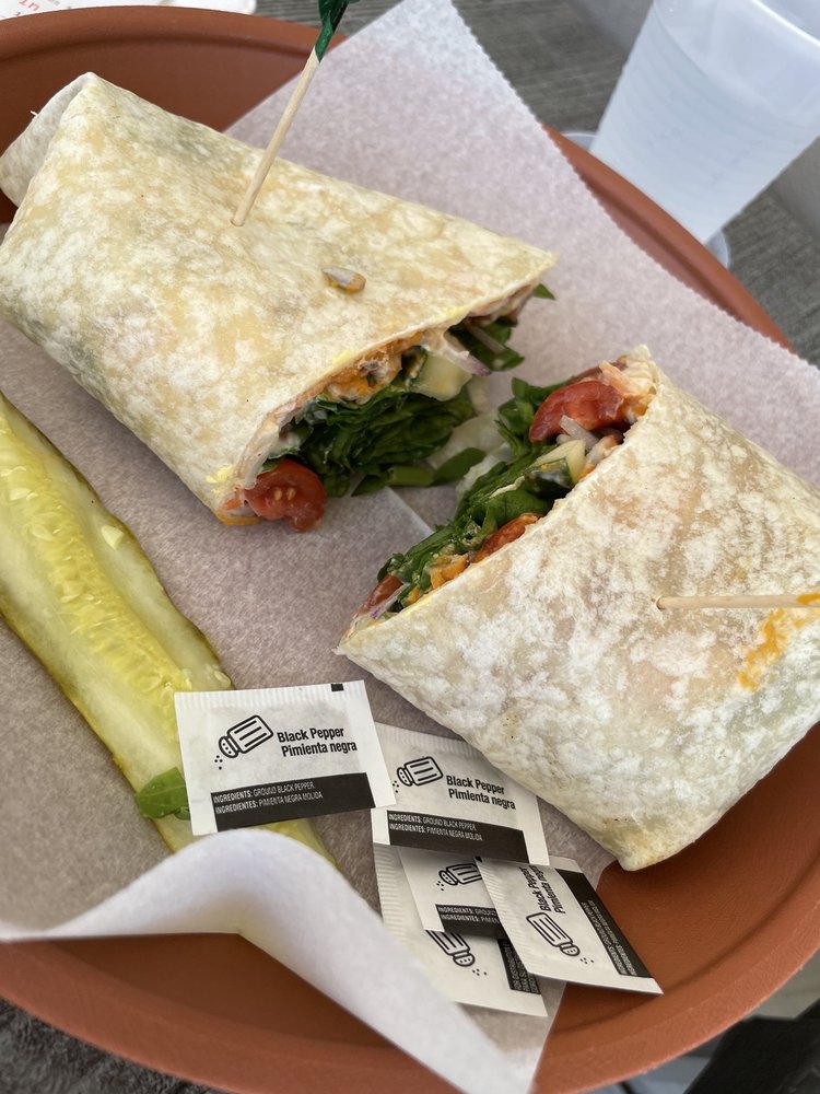 DOCKSIDE DELI - Updated September 2024 - 22 Photos & 74 Reviews - 218 E ...