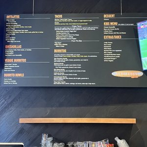 UNDERDOGS CANTINA - 89 Photos & 58 Reviews - 128 King St, San Francisco ...