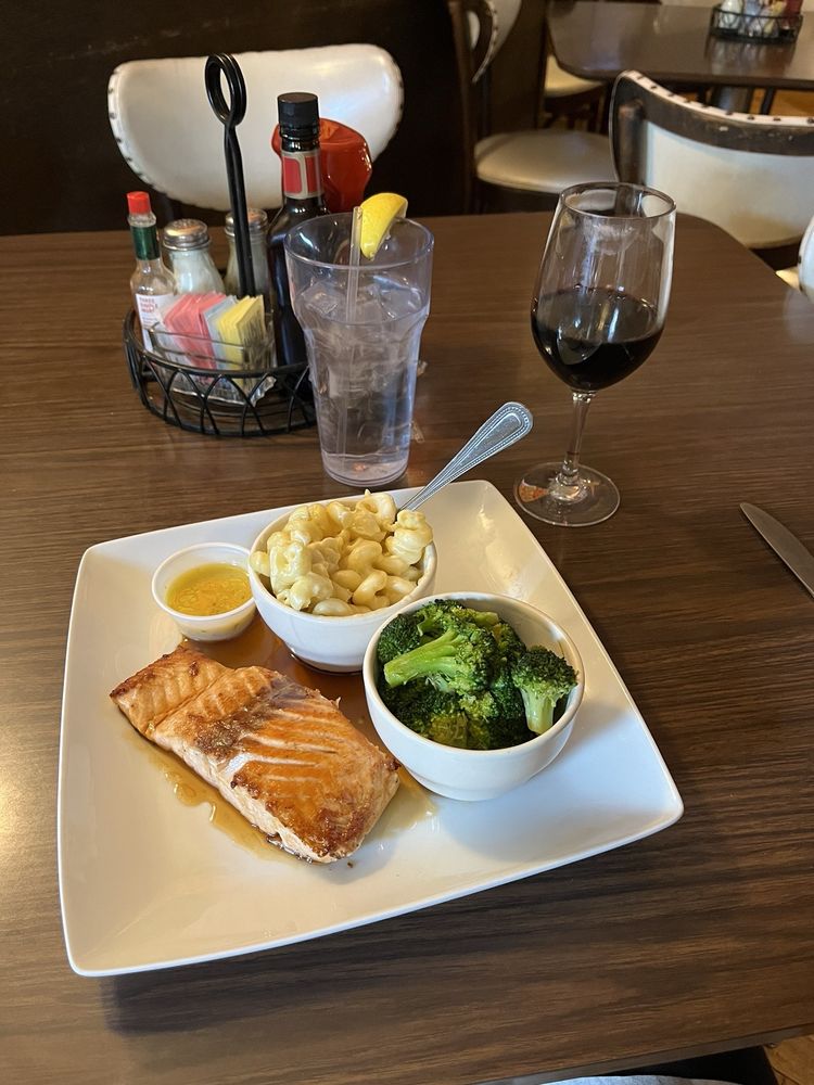 CHEETAH BS - Updated October 2025 - 57 Photos & 74 Reviews - 2099 North ...