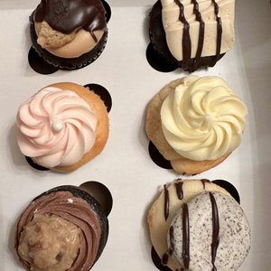 FAT CUPCAKE - 111 Photos & 137 Reviews - 6011 SE 72nd Ave, Portland ...